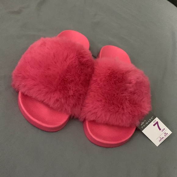 Primark | Shoes | Fluffy Slides | Poshmark